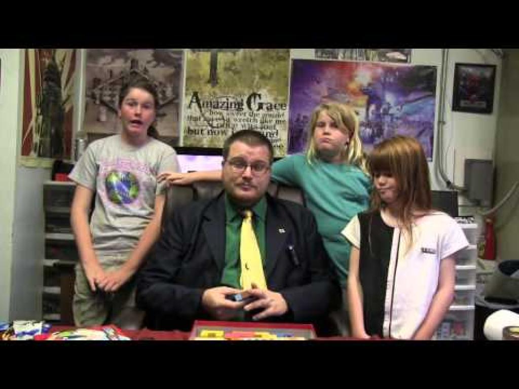 Winomino Review - with the Vasel girls | The Dice Tower